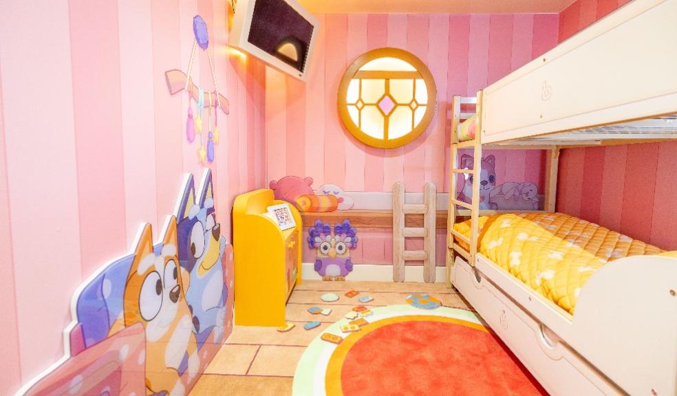 Alton Towers gives first peek of world’s first Bluey themed hotel room ...
