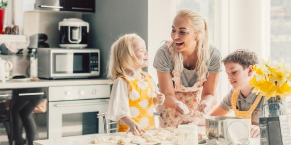 London mum boosts Brits' kitchen confidence with easy recipes this ...