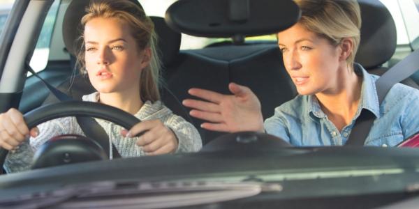 10 Helpful tips to help parents stay calm as their teens start driving ...
