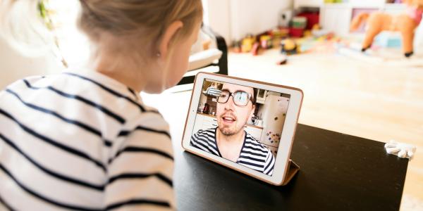 Managing Distance: Five Ways to Parent Across Borders | The Parenting Daily